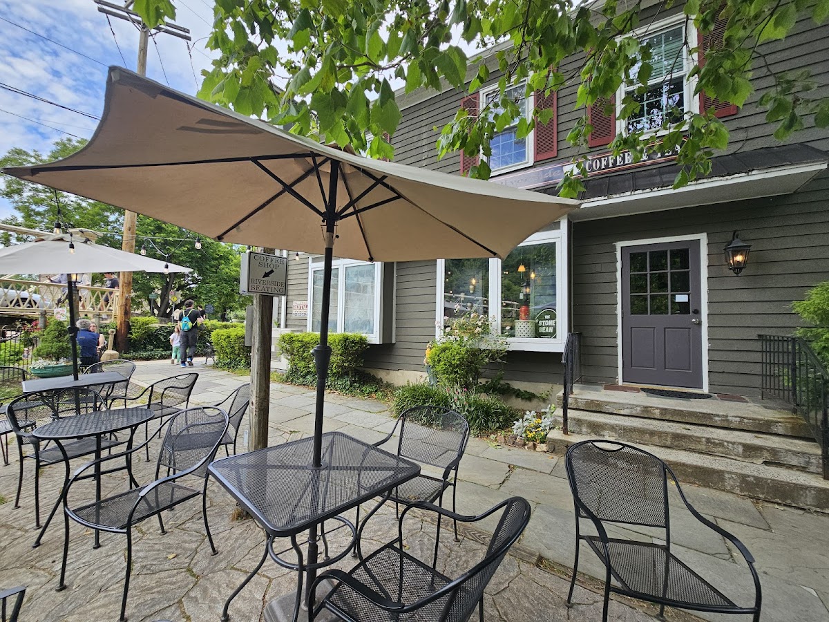 The Stone Bean Review – Cozy Café in Clinton, NJ